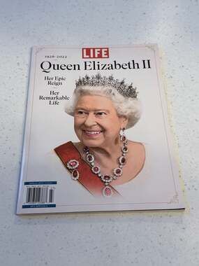 LIFE | Accents | Life Magazine Queen Elizabeth Ii 926222 Special ...